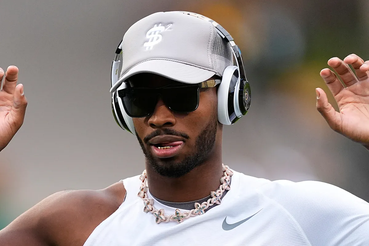 Shedeur Sanders doesn't take media's bait and responds sharply when ...
