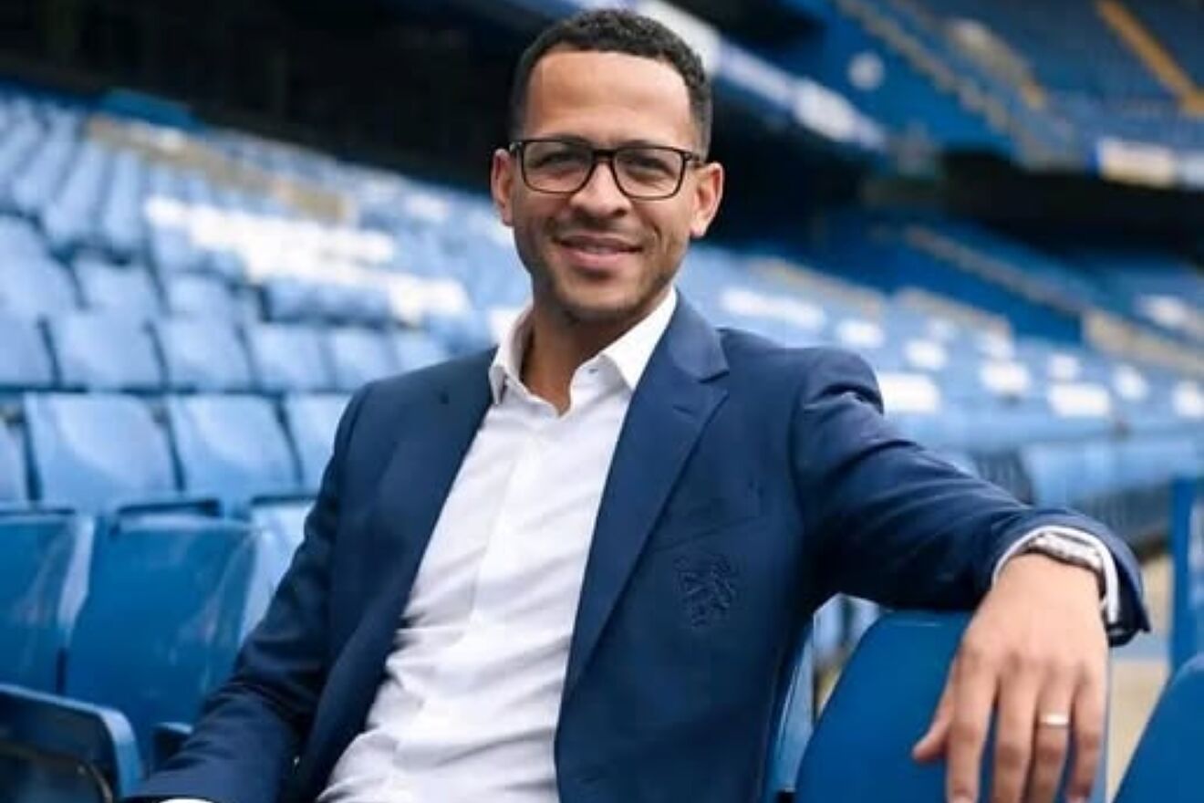 Chelsea have had ten managers in ten years and sign Rosenior until 2032 ...