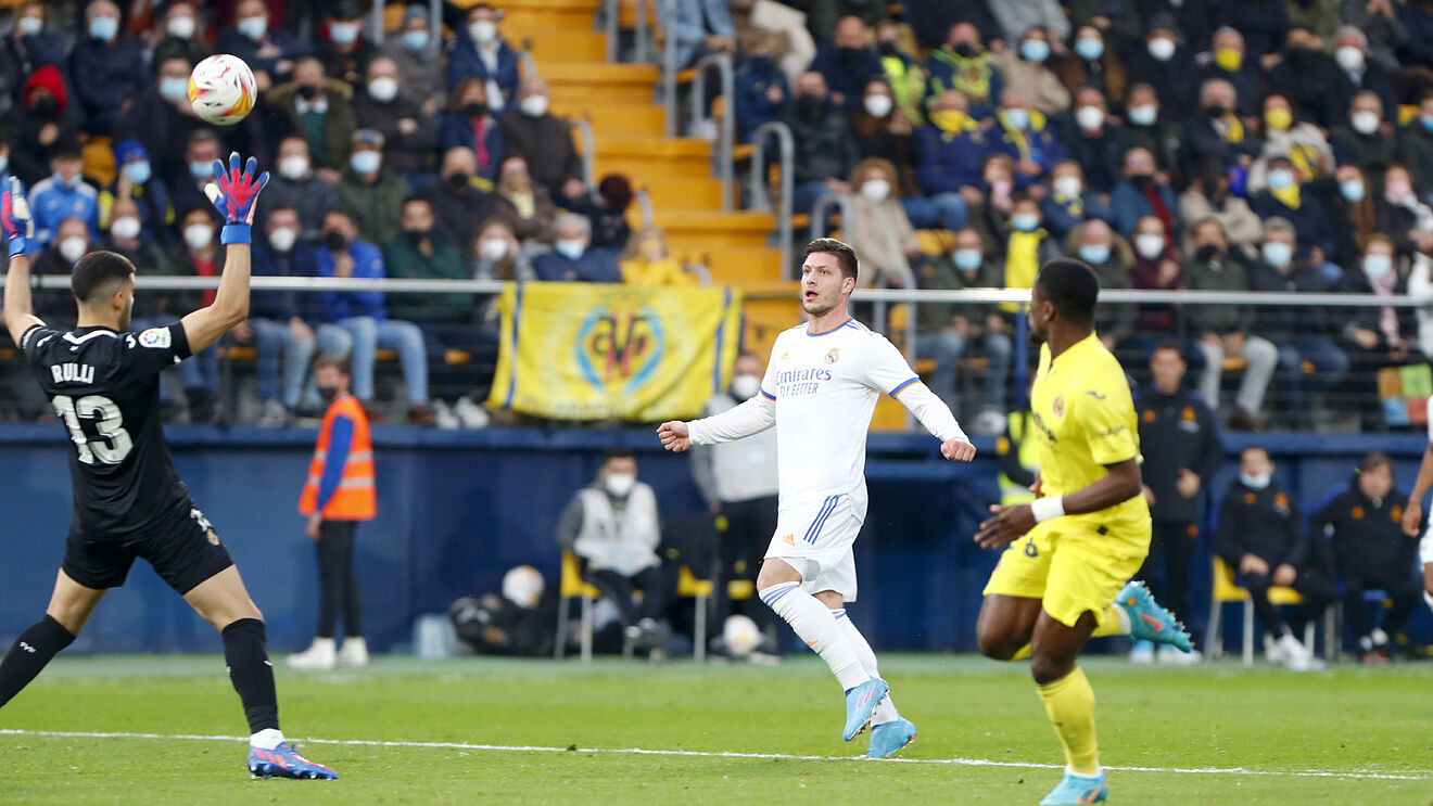 Villarreal vs Real Madrid: Real Madrid frustrated by the woodwork in ...