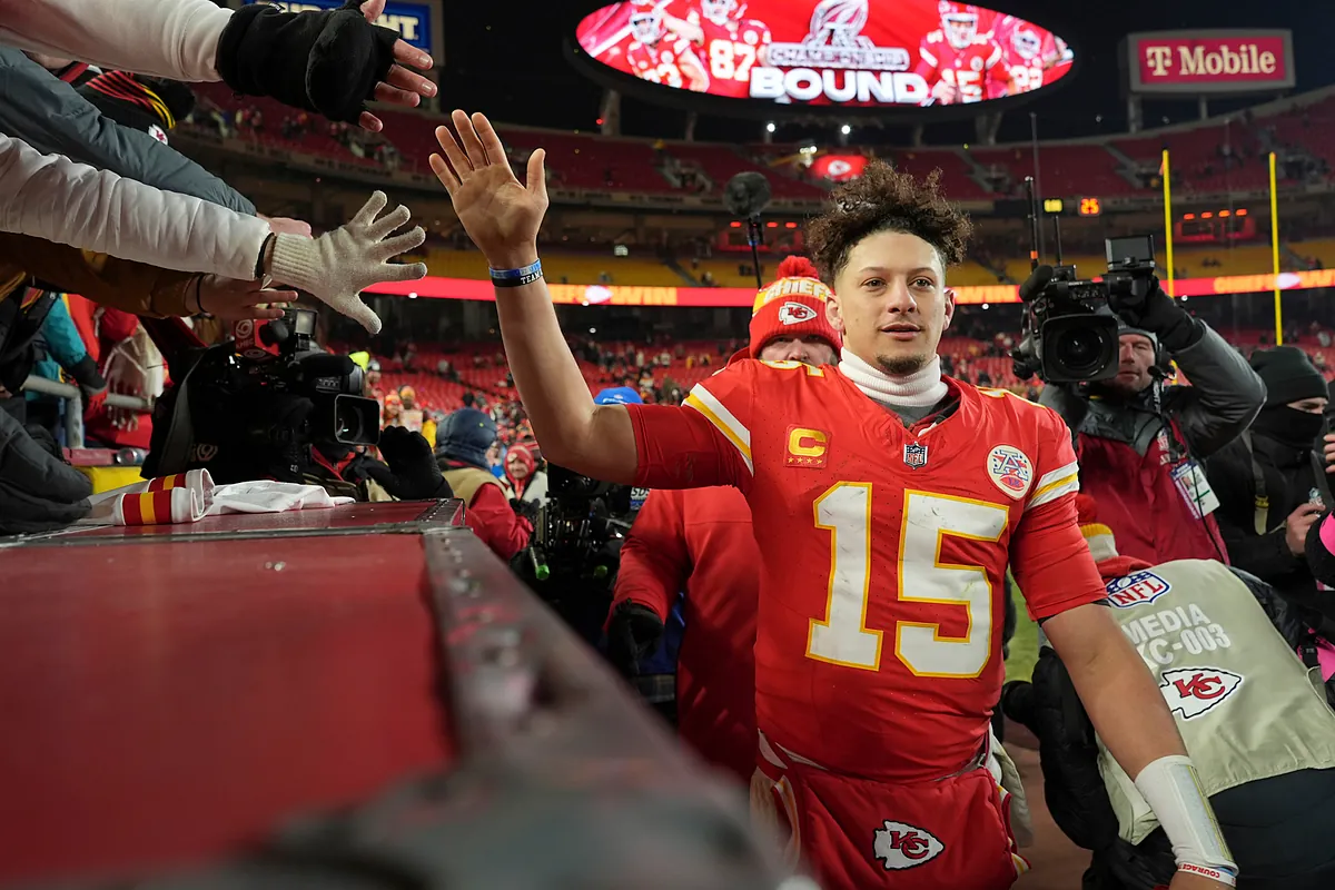 NFL salaries: What is the average salary across every position in the ...