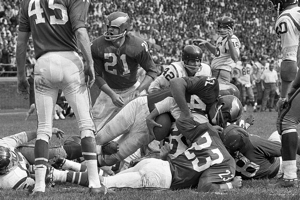 Billy Ray Barnes' cause of death: Eagles legend passes away at 90 | Marca