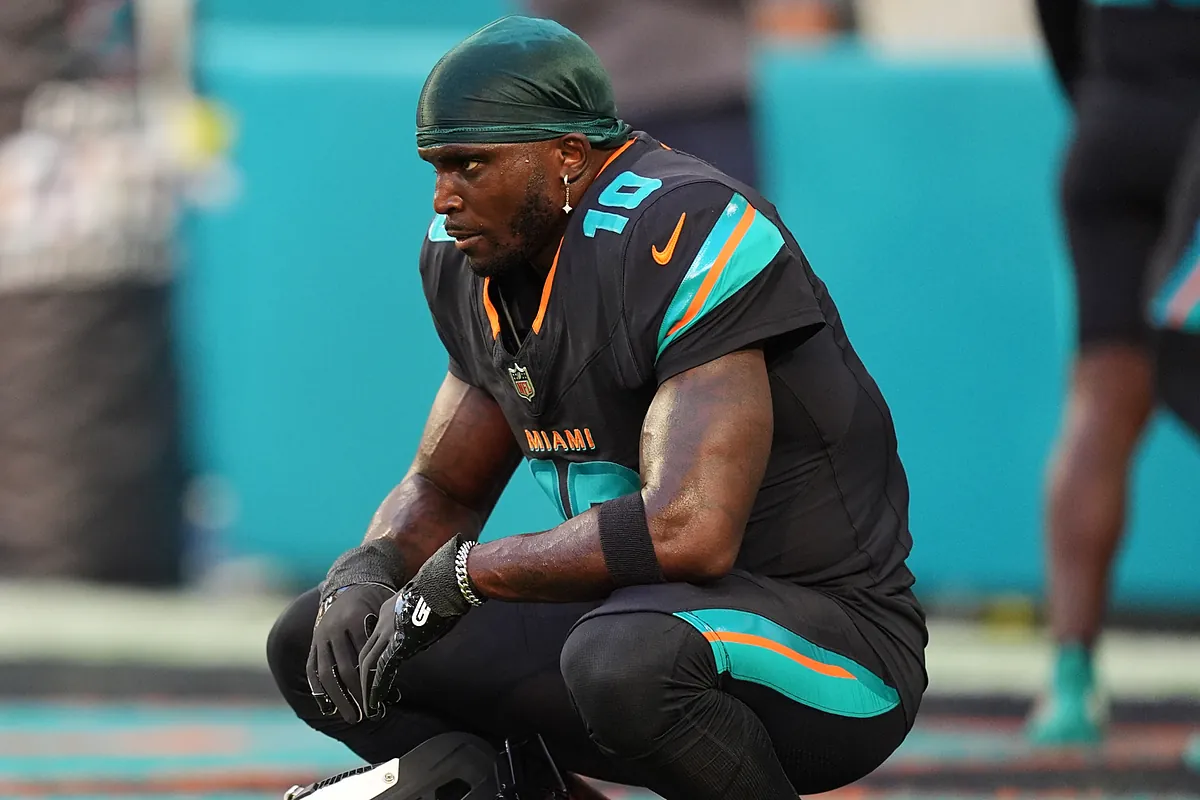 Tyreek Hill wants to play in 2026, but the Miami Dolphins don't want ...