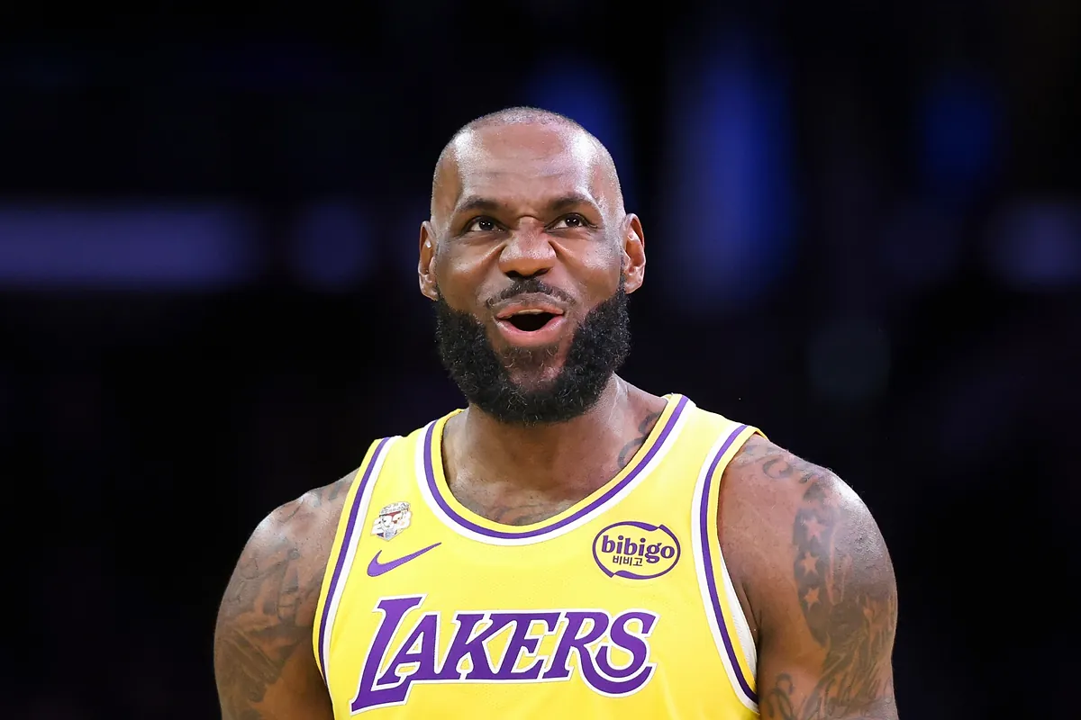Dave Portnoy slams LeBron James, calls him "the greatest flop artist of ...