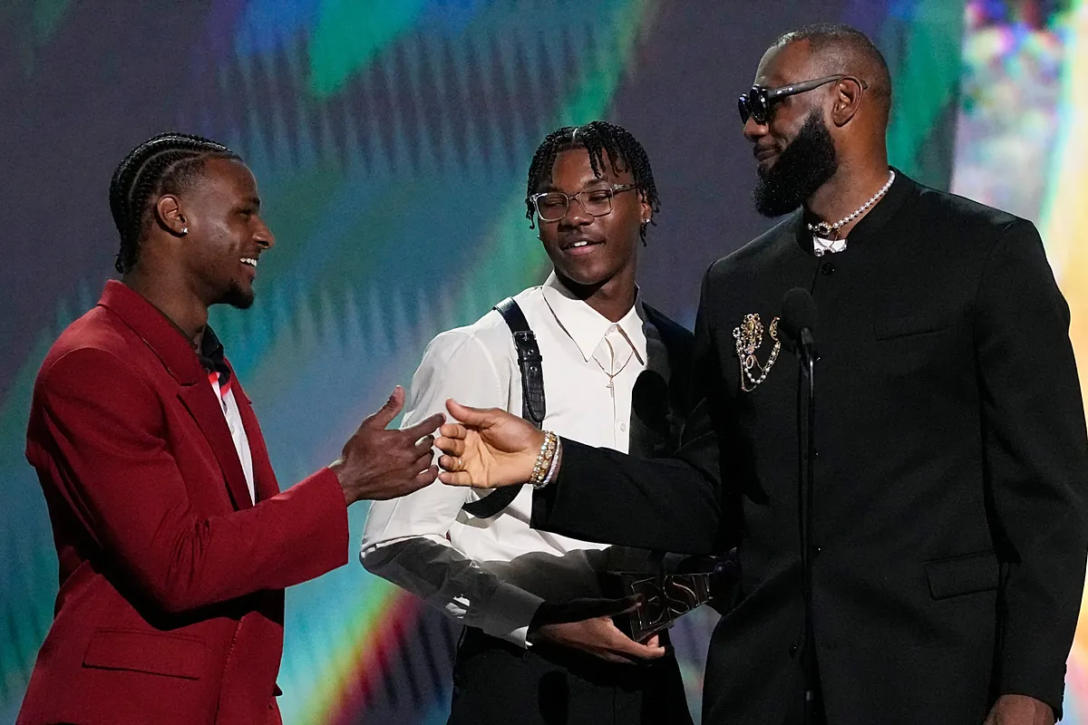 LeBron James gets trolled by son Bryce with epic meme reference | Marca