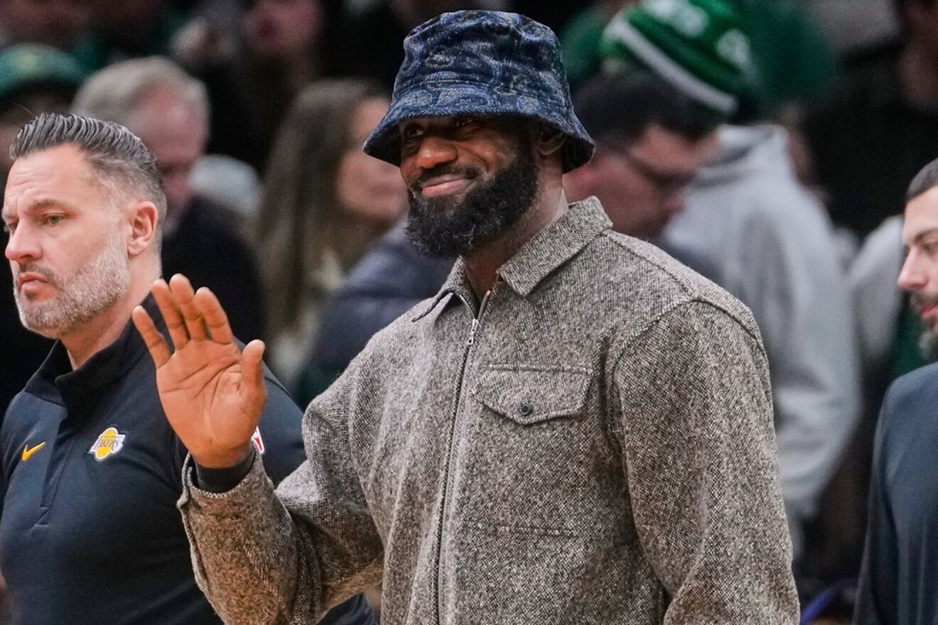 LeBron James' message to Savannah after his great night makes it clear ...