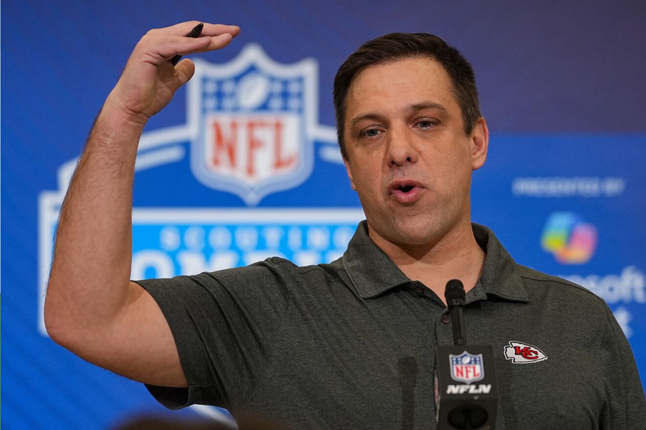 Brett Veach warns about the Chiefs' salary cap pressure, which could ...