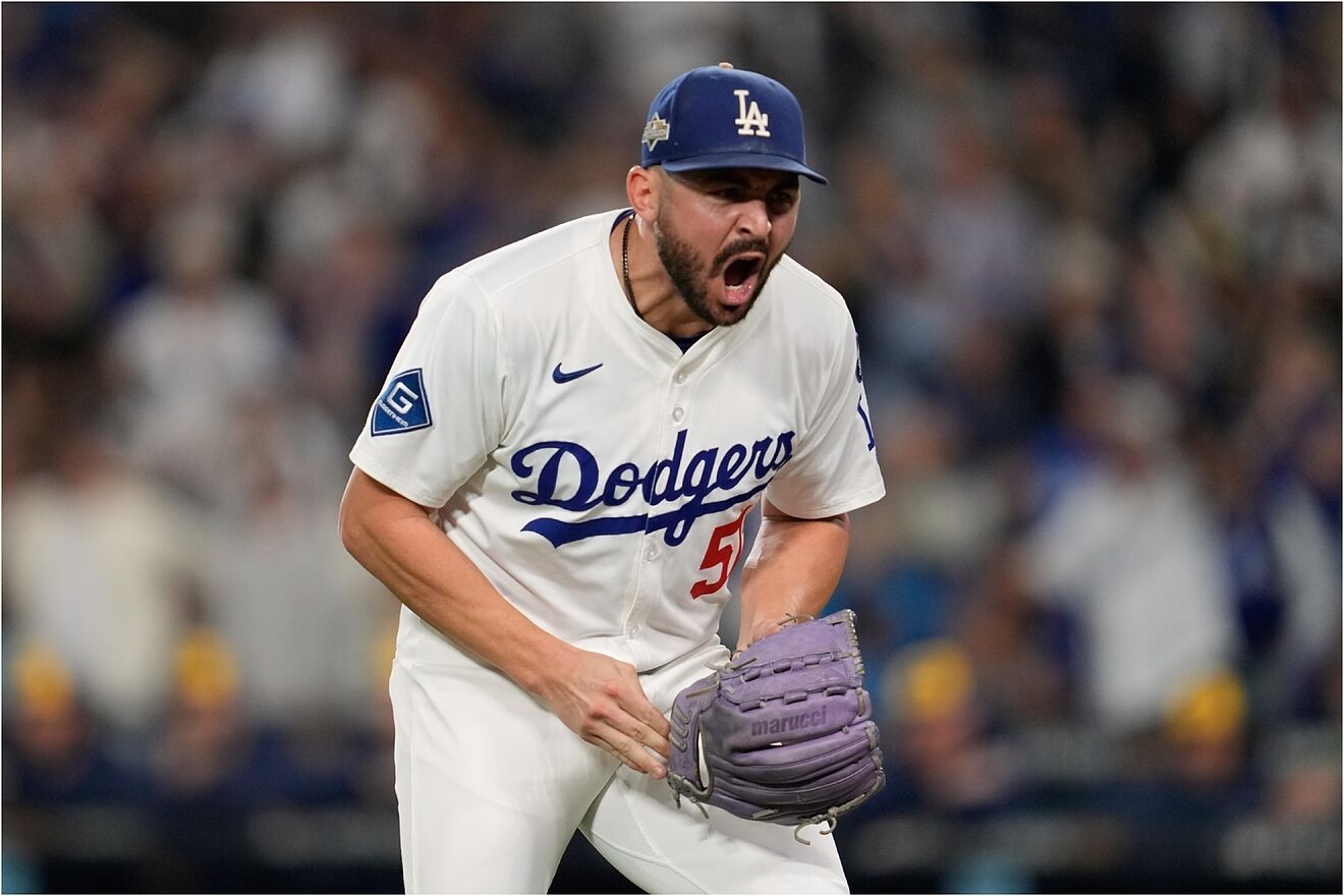 Dodgers star Alex Vesia reveals terrible family news, receives support ...