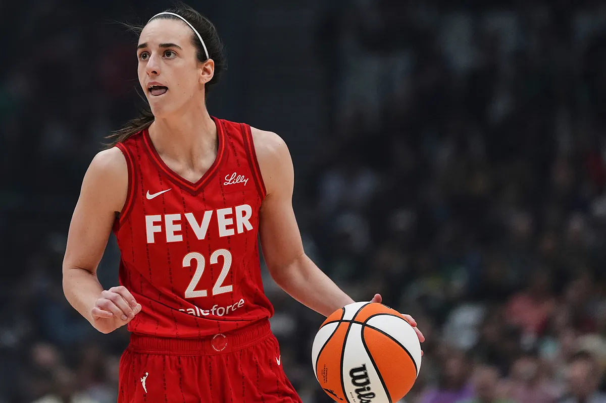 Caitlin Clark felt a strange vibe while signing autographs after a hand ...
