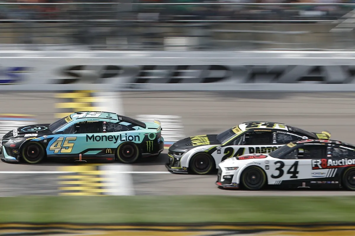 NASCAR Cup Series at Martinsville: Full Schedule, drivers, how and ...