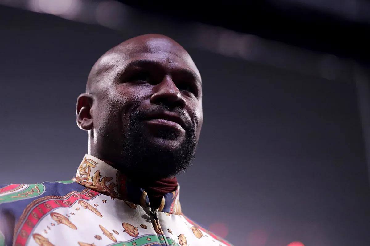 Floyd Mayweather reacts to LeBron James' new Lakers contract in bizarre ...