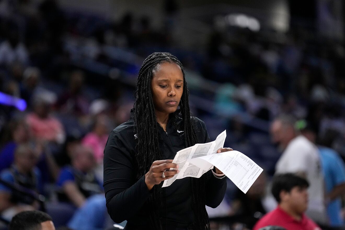 Noelle Quinn will not continue with Seattle Storm and they are looking ...