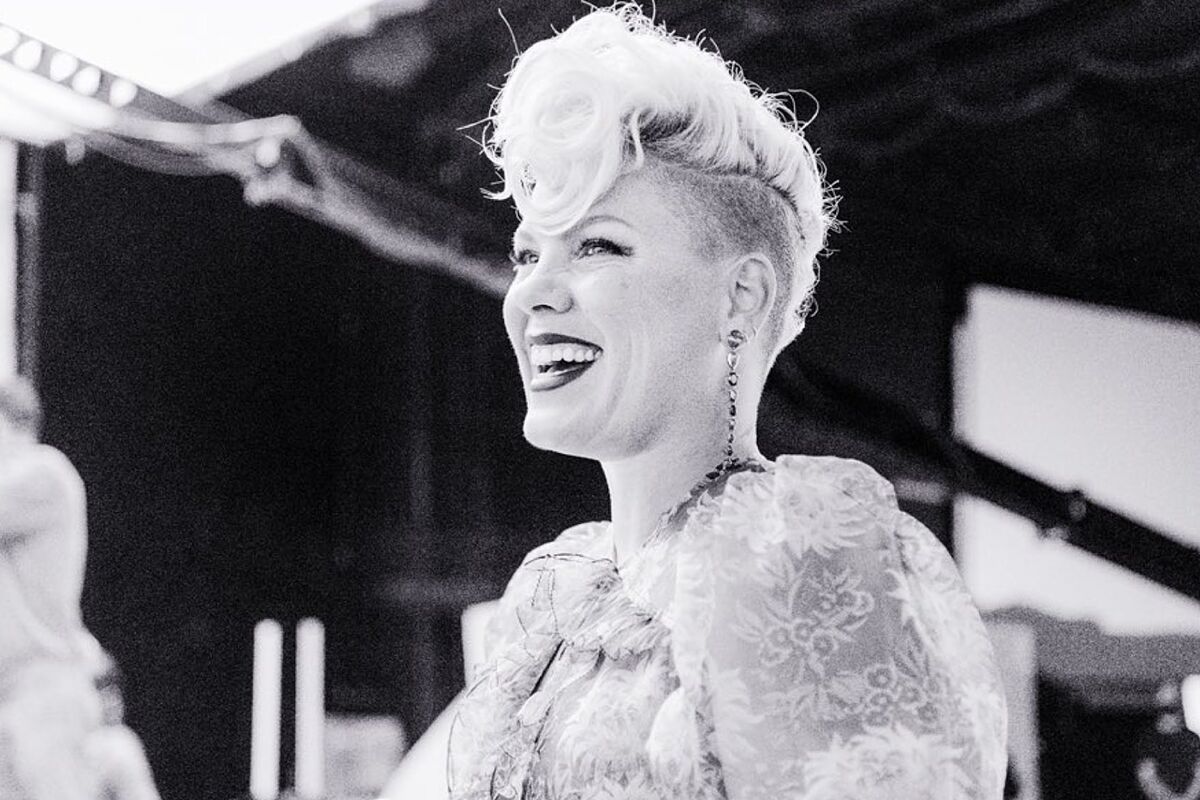 Pink concert interrupted for fan who went into labor and walked to ...