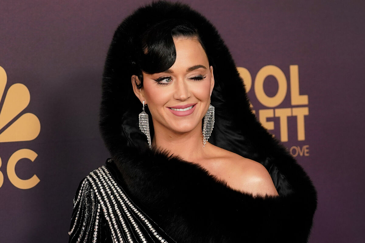 Katy Perry is not a clone or robot, as she reveals the trick for her ...