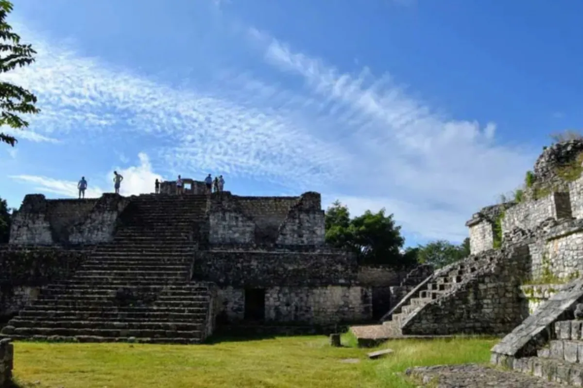 A discovery that rewrites the history of Mayan civilization ...