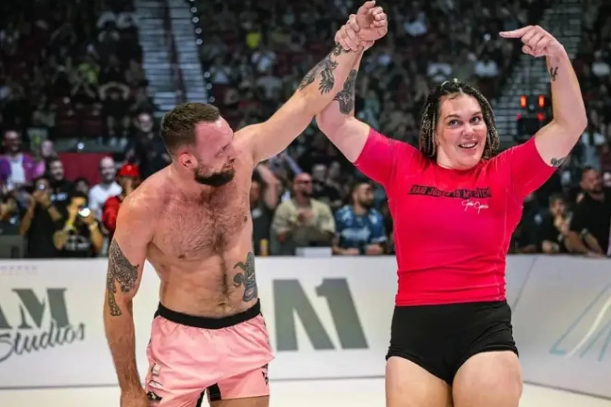 Intergender MMA fight: controversial kiss, and the man defeats the ...