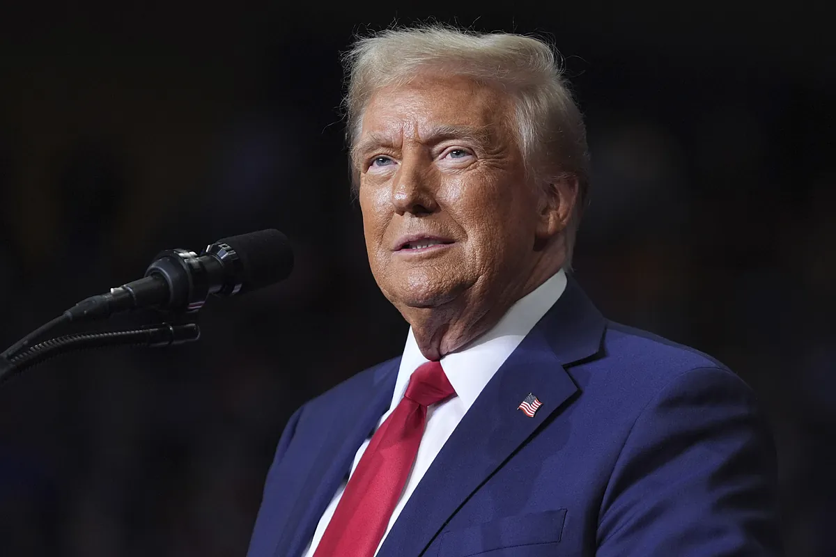 Donald Trump proclaims himself America's 'savior' after winning ...