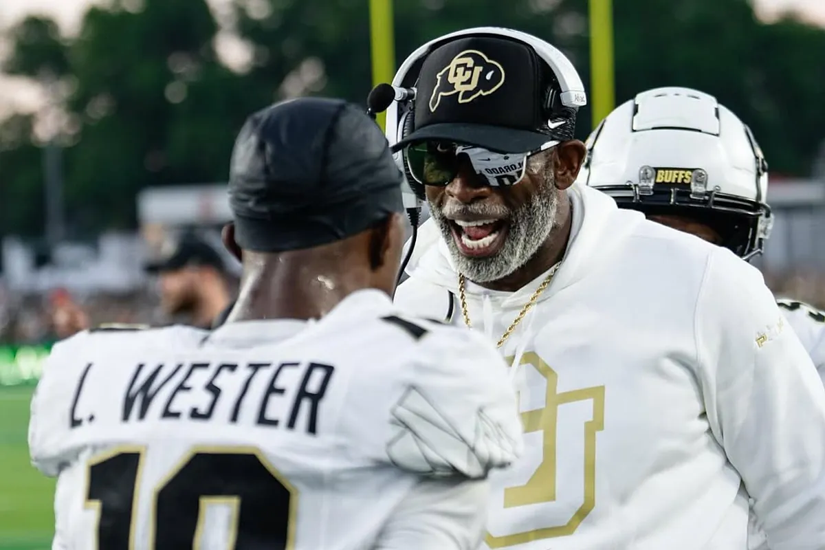 Deion Sanders catches thief red handed in a brazen robbery at Colorado ...