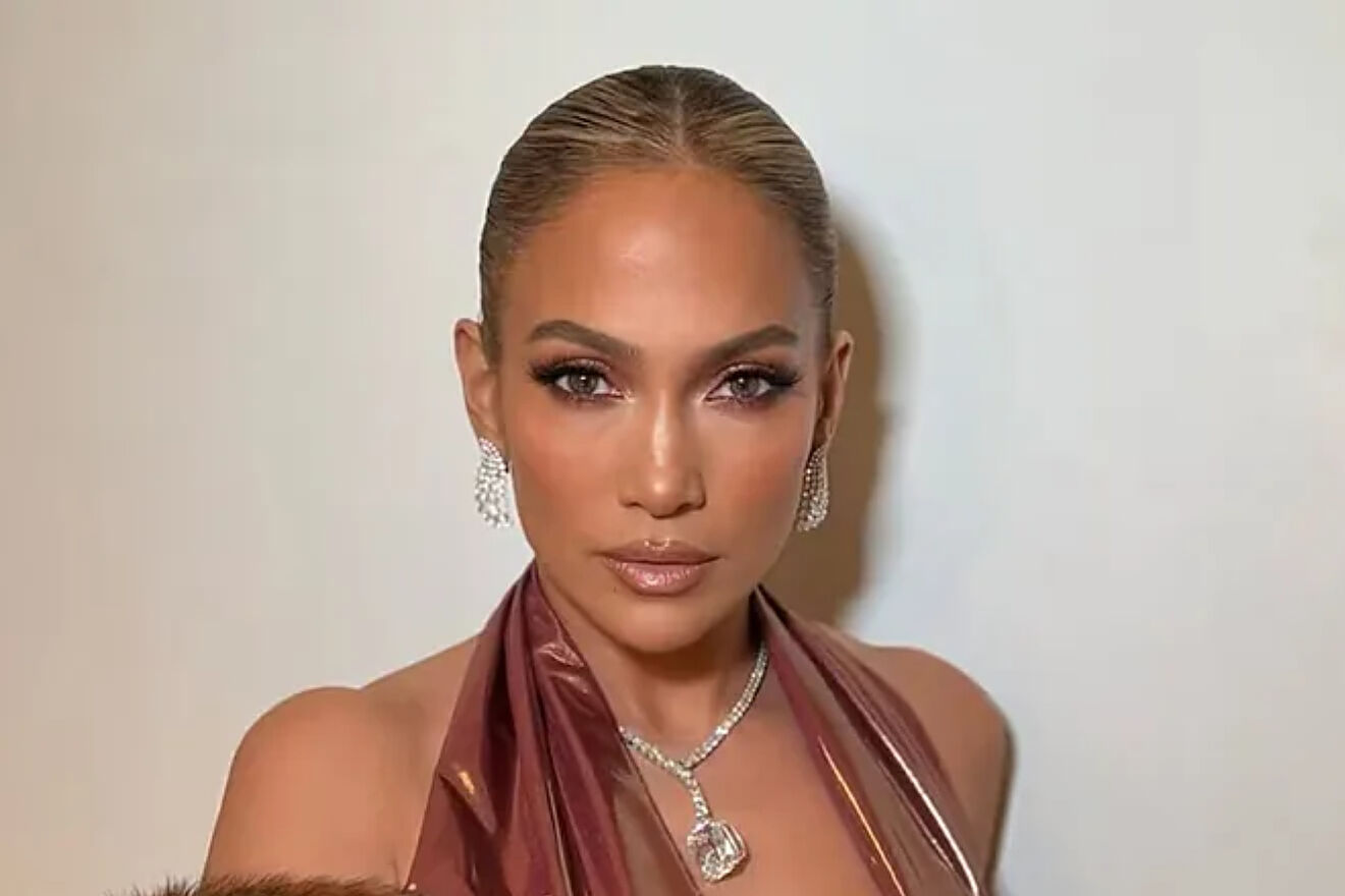 Jennifer Lopez looks years younger in a Barbie outfit in Los Angeles ...