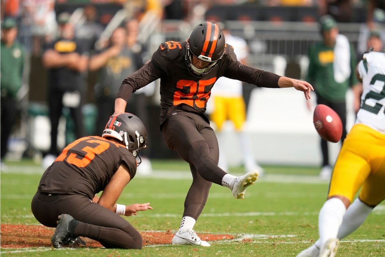 Rookie kicker Andre Szmyt lifts Cleveland Browns to stunning victory ...