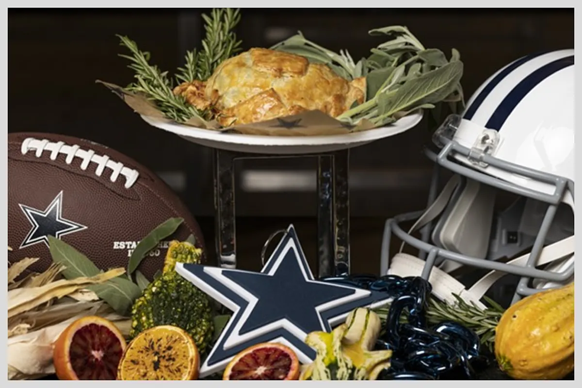The impressive and traditional Cowboys Stadium menu for Thanksgiving ...