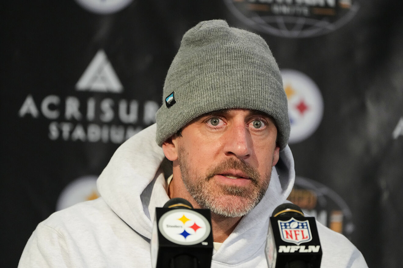 Aaron Rodgers' reaction to a Spanish interview catches everyone by ...