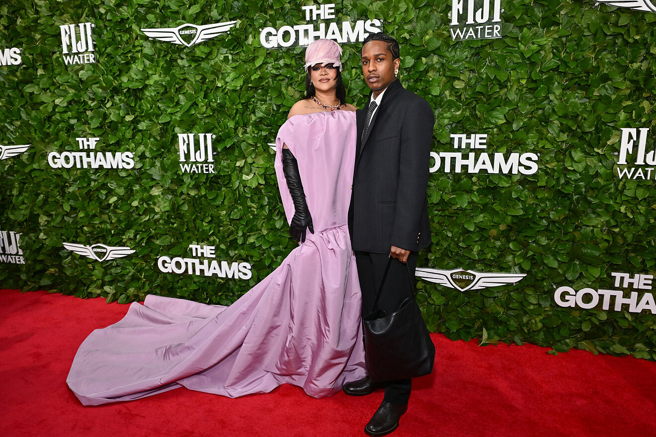 Rihanna went all-out in flashy dress for ASAP Rocky's "Don't Be Dumb ...