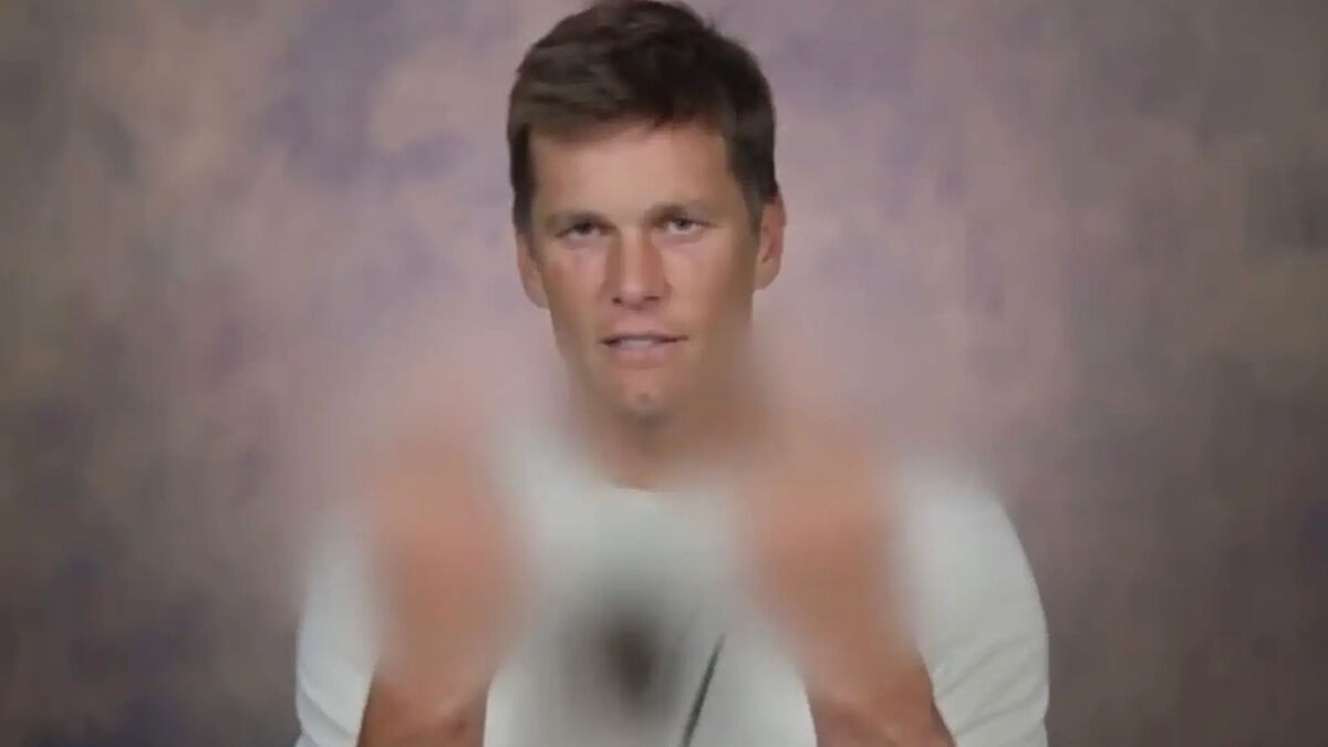 Tom Brady and his use of the middle finger to insult the press after ...