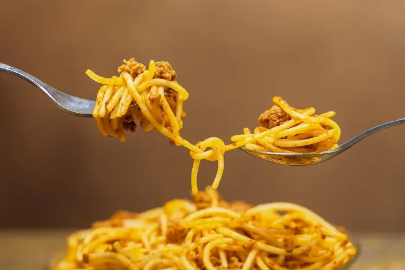 Why it is better to eat slowly and how it influences digestion: experts ...
