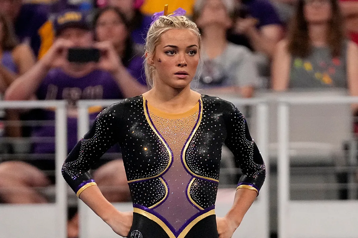 Olivia Dunne gets serious with fan as she proves loyalty to Paul Skenes ...