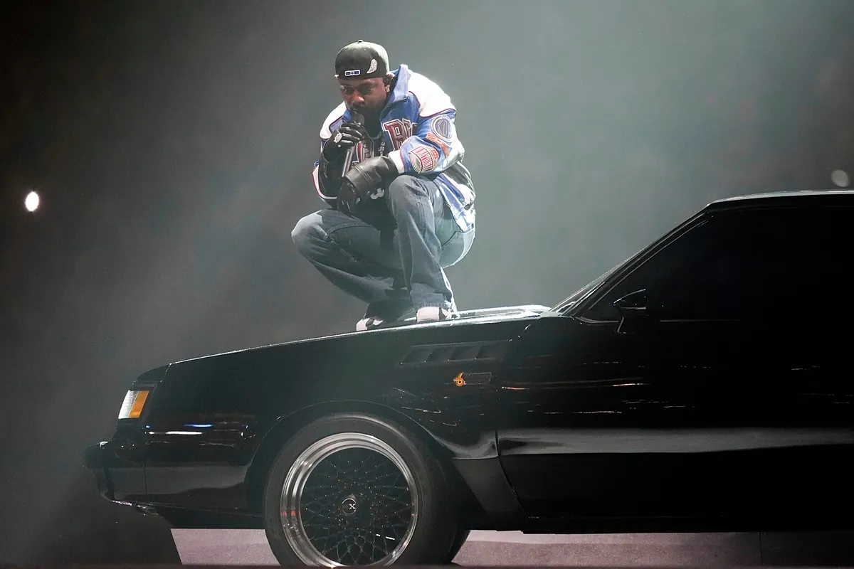 Did Kendrick Lamar just deliver the worst Super Bowl Halftime Show ever ...