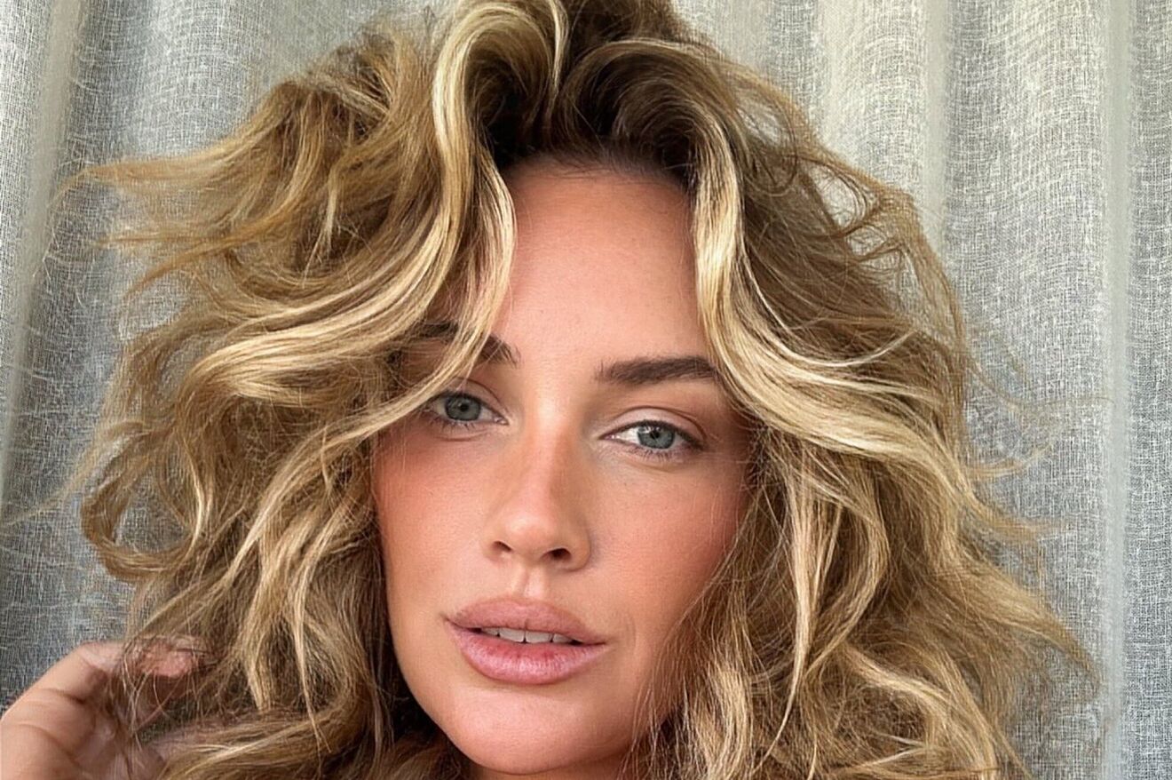 Paige Spiranac leaves everyone open-mouthed with a daring Farrah ...