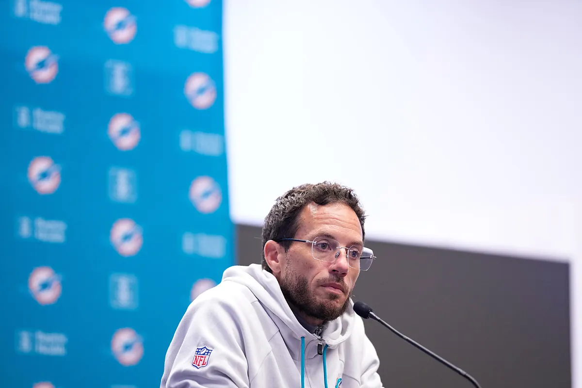 Mike McDaniel could earn a five-year extension with the Dolphins just ...