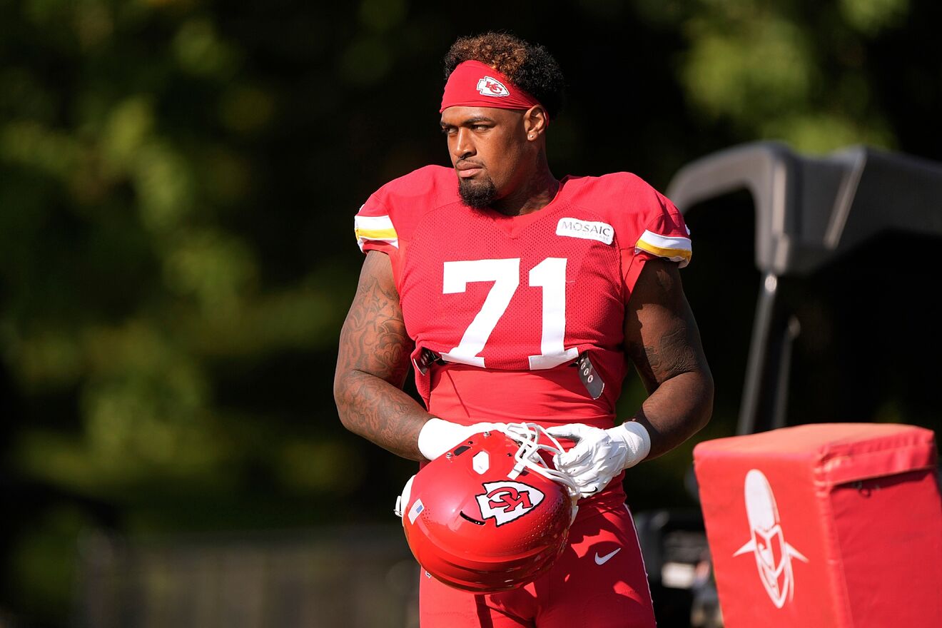 What is behind Josh Simmons' absence from the Chiefs? Everyone knows ...