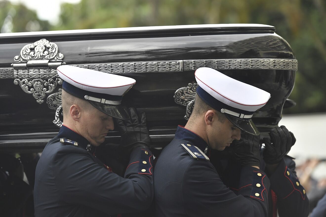 Pele funeral: Brazil legend and three-time World Cup winner buried ...