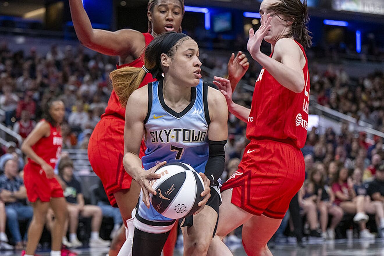 Chennedy Carter's controversial past resurfaces after her foul on ...