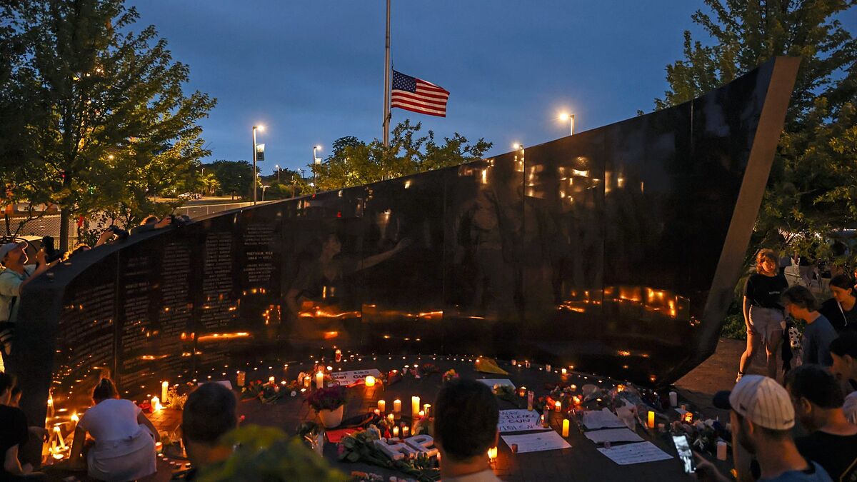 Robert Crimo III, Highland Park shooter, tried to commit suicide and ...