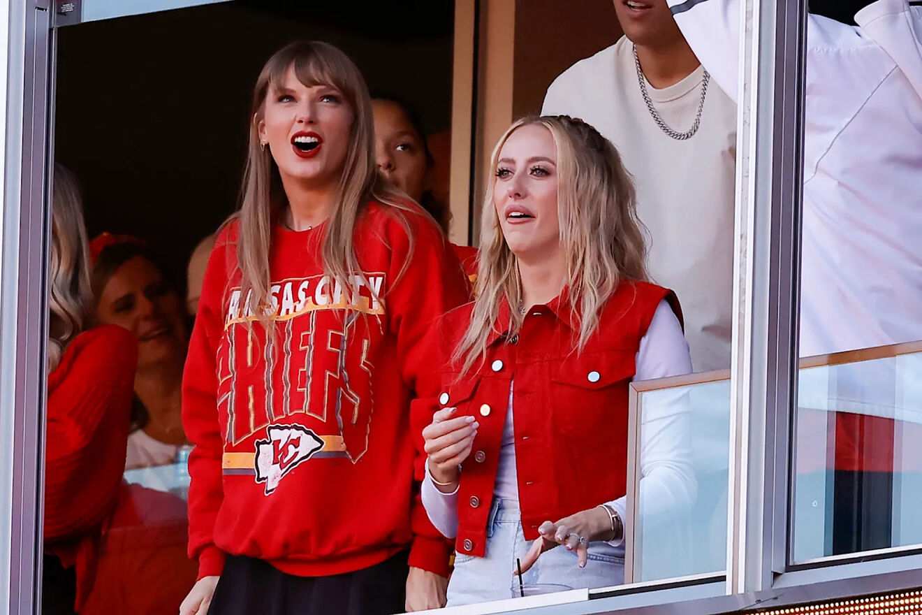 Taylor Swift is strongly criticized even by her own fans for her ...