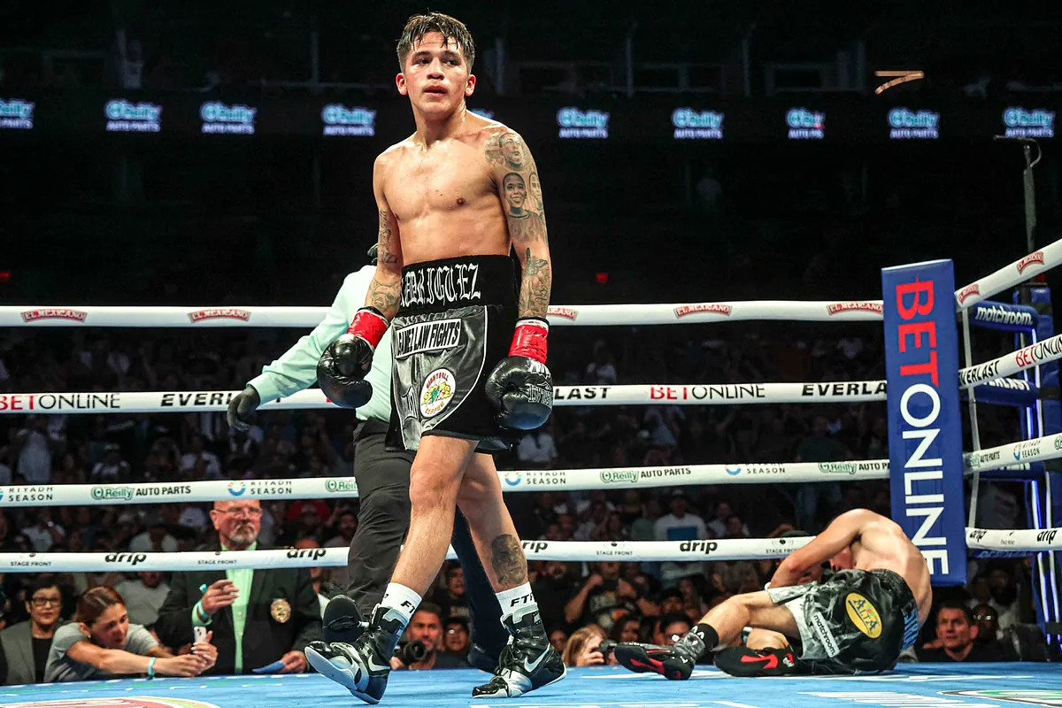 Bam Rodriguez is the first to knock out Estrada and becomes boxing's ...