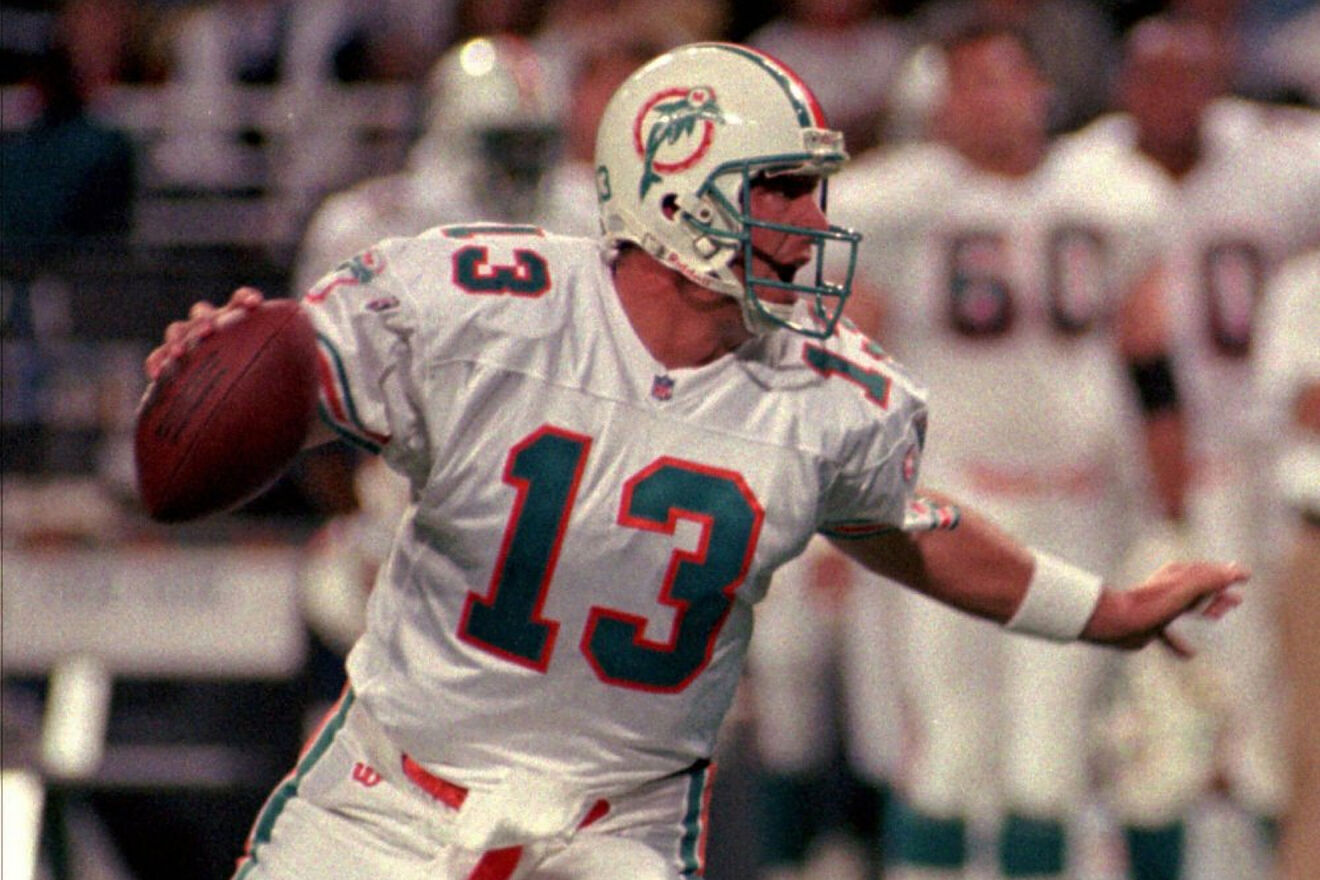 Dan Marino says he considered leaving the Dolphins to chase for a Super ...