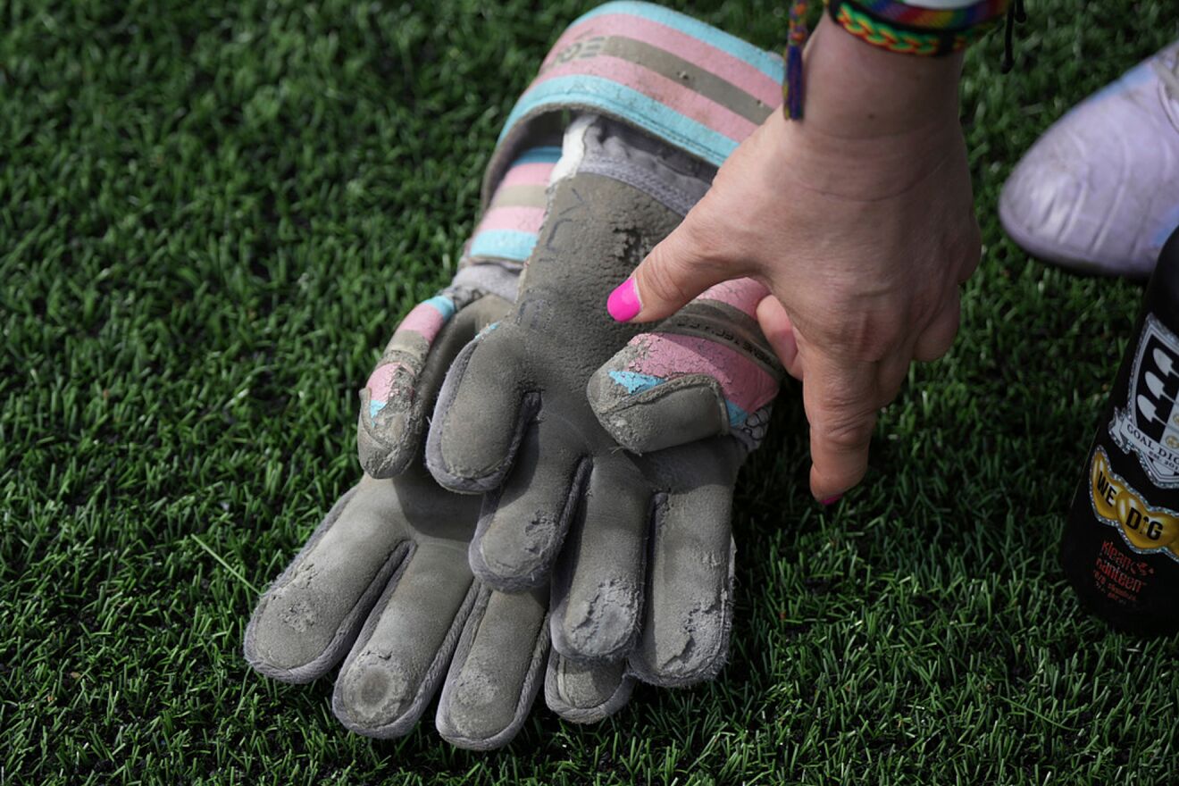 For the Washington Huskies, the departure of goalkeeper Mia Hamant will ...