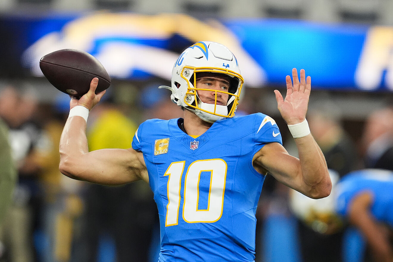 Fans stunned to discover Justin Herbert has a brother playing in the ...