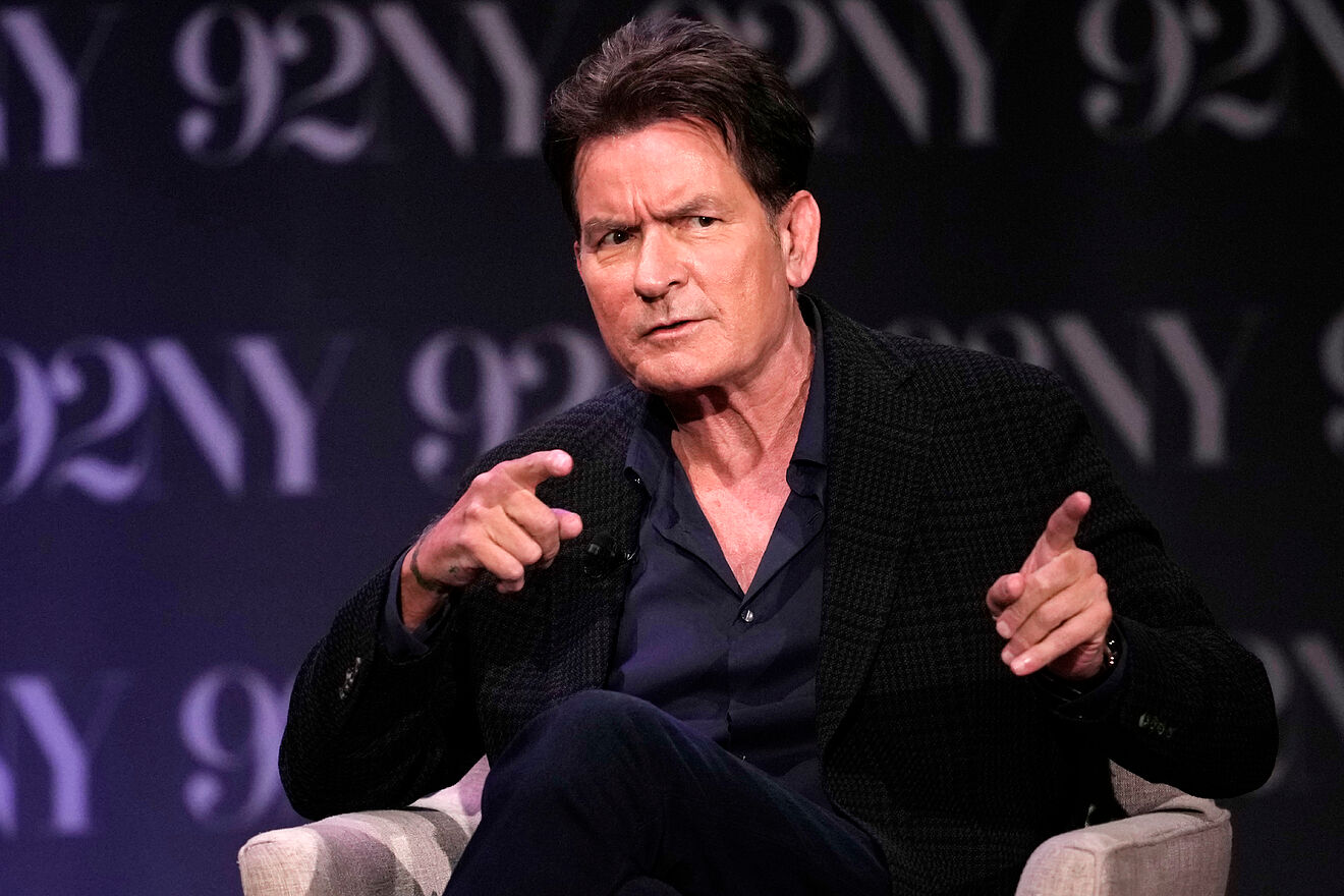 Claims that Charlie Sheen has rebuilt his life with a man at the age of ...