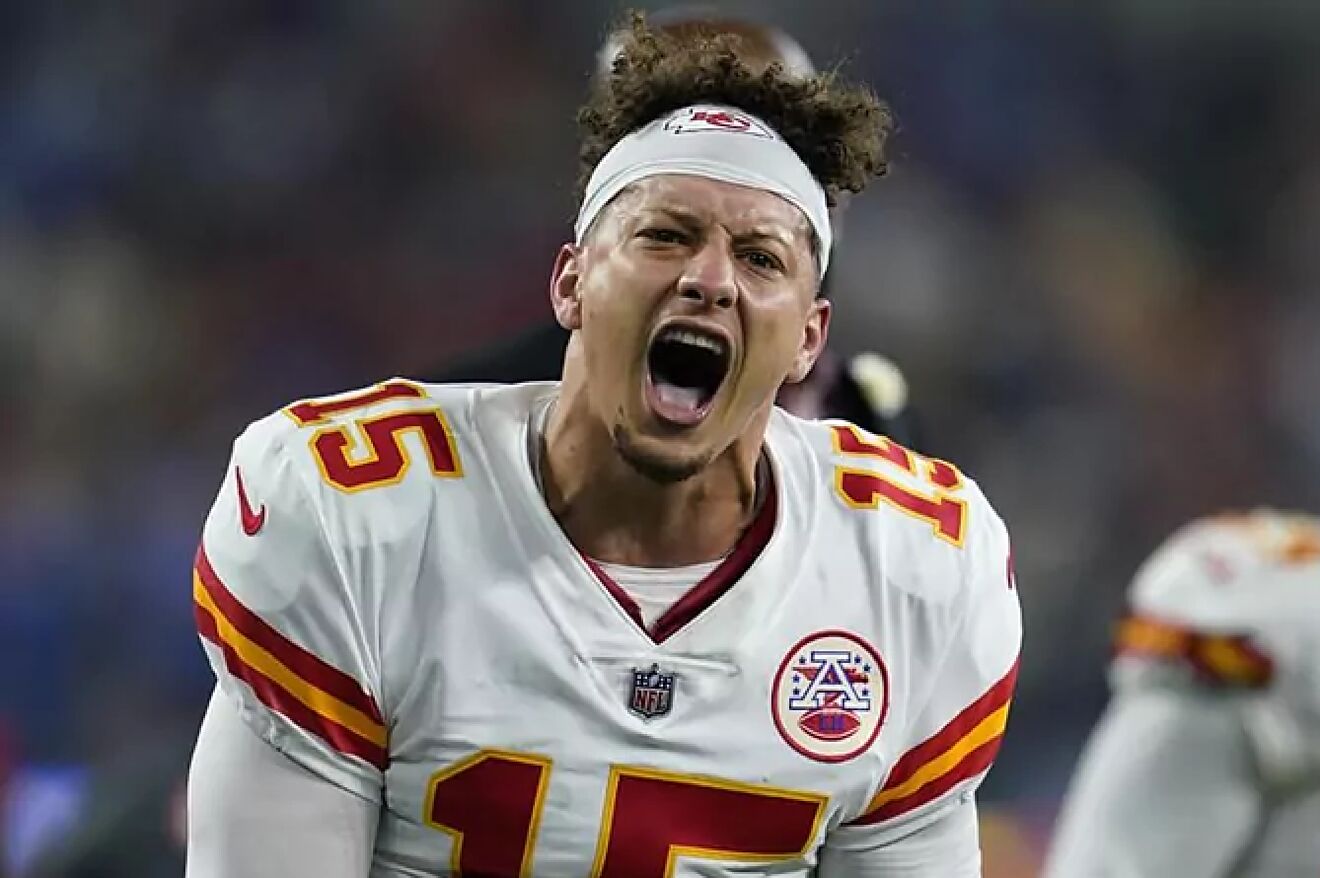Patrick Mahomes worries fans as he tries to lift a Formula 1 car: Don't ...
