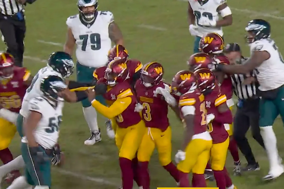 Brutal fight breaks out in Eagles vs. Commanders game | Marca