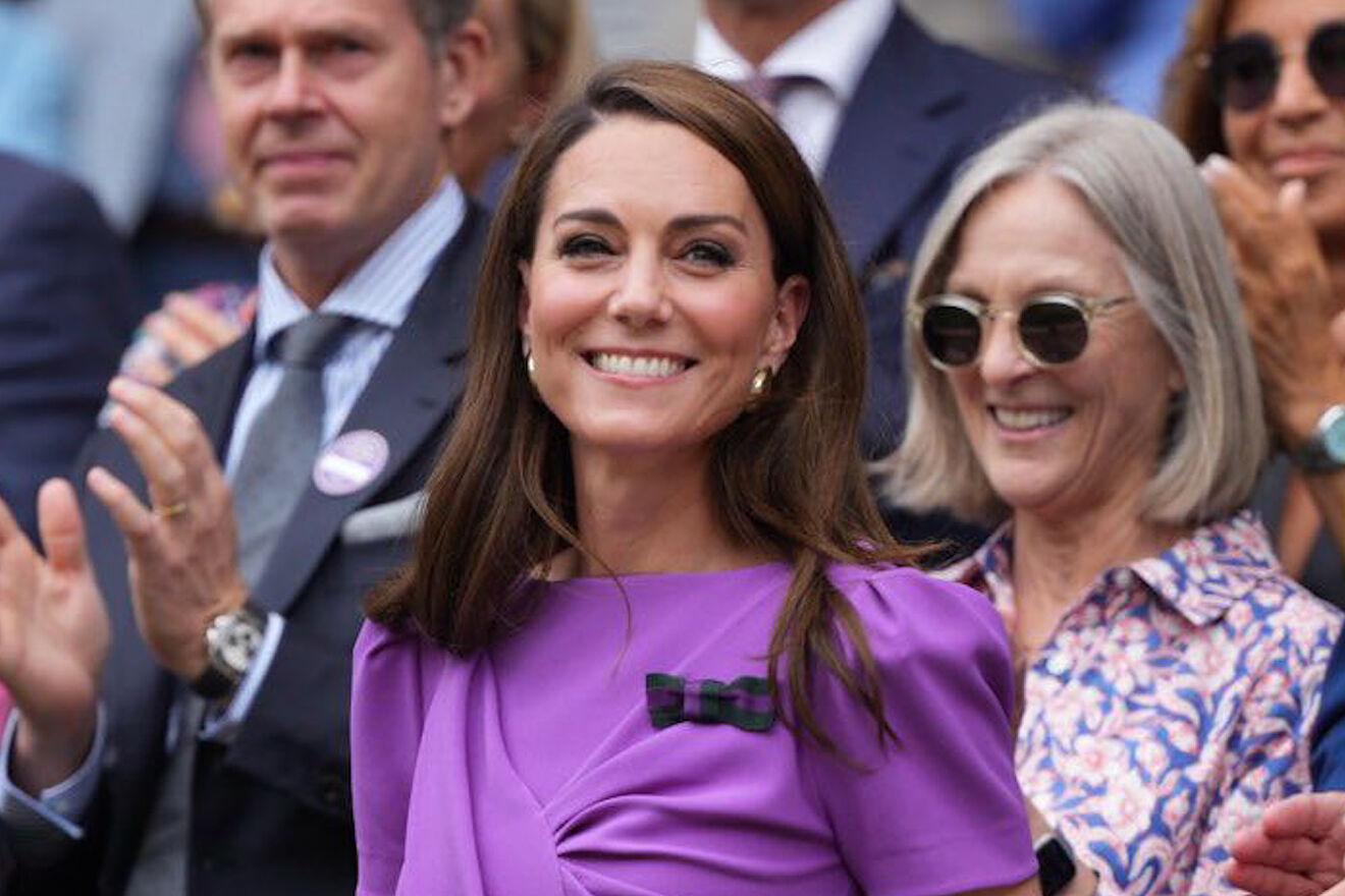 Kate Middleton and Princess Charlotte standing ovation at Wimbledon ...