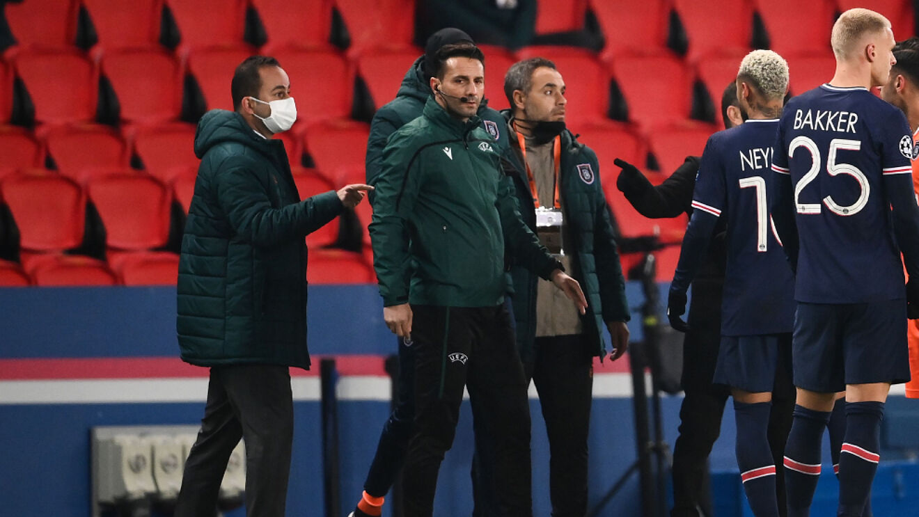 The PSG vs Istanbul Basaksehir fourth official referees again | Marca