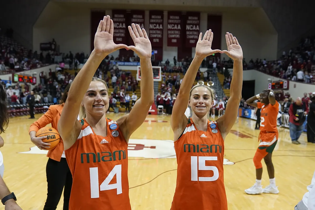 Hanna Cavinder spotted with top NFL prospect copying sister Haley on ...