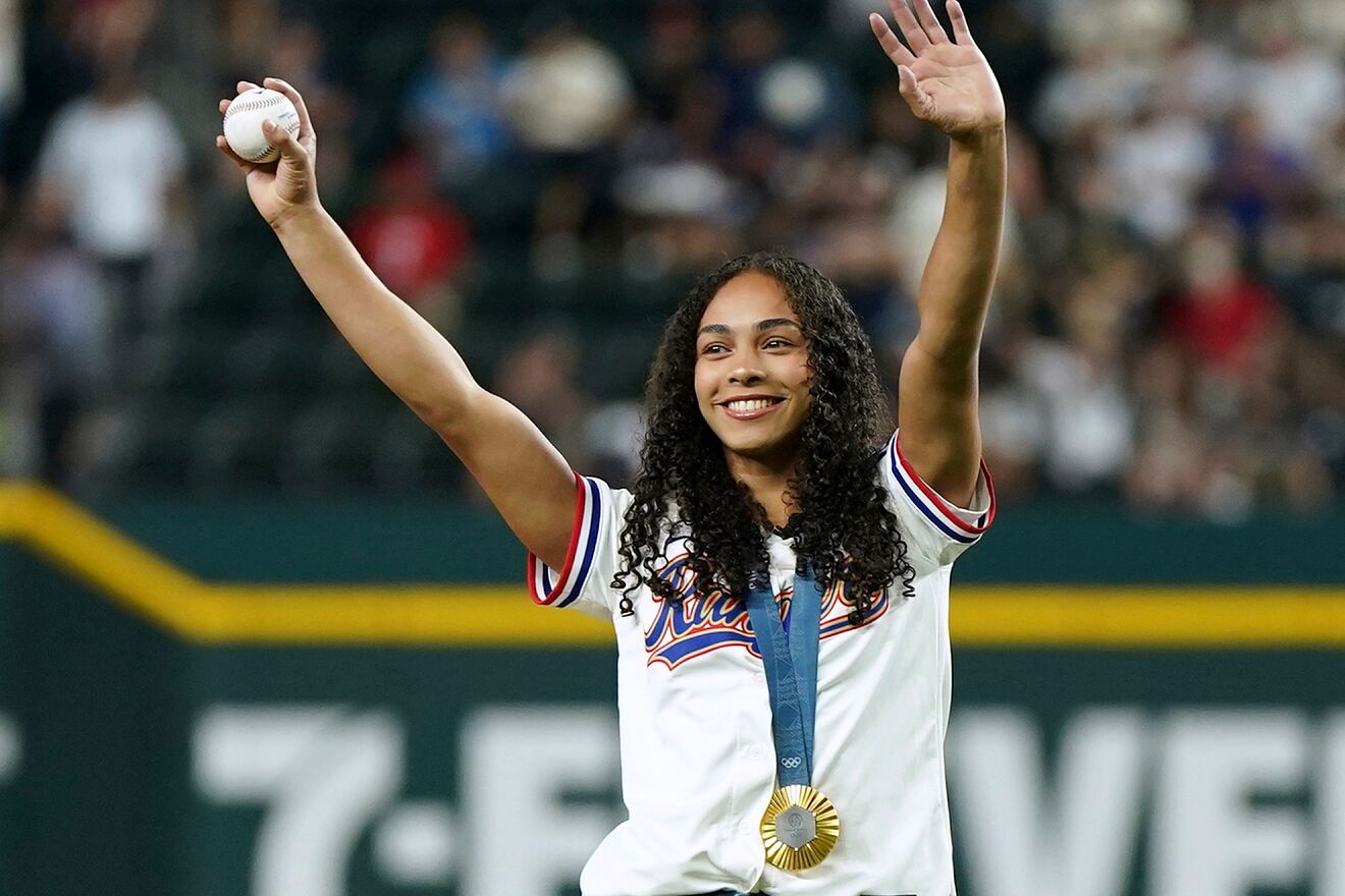 Simone Biles no longer holds title as US gymnast earns youngest ever ...