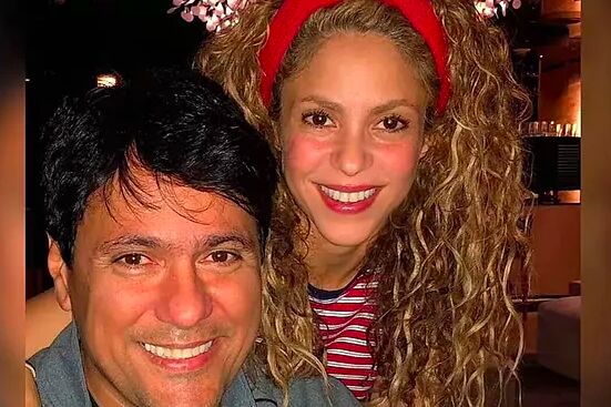Shakira's brother delivers a message with a cheeky smile when asked ...