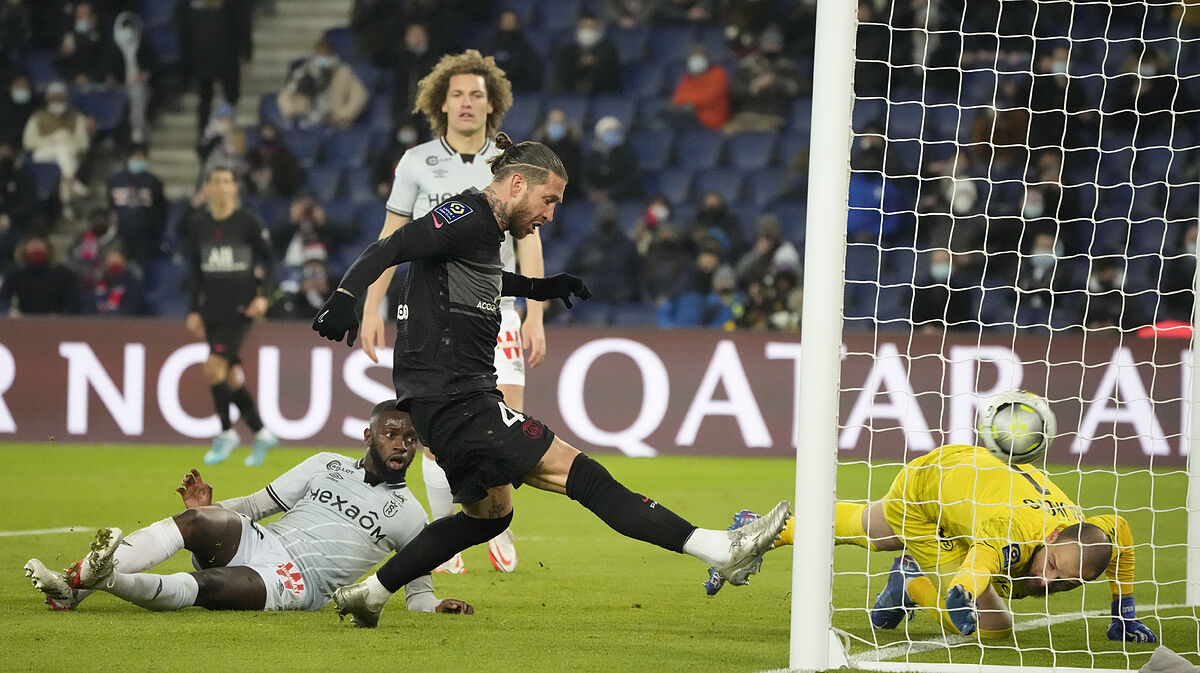 Sergio Ramos opens his account for PSG | Marca